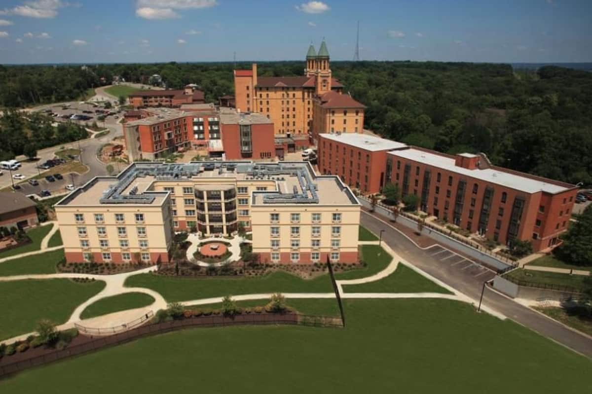 Twin Towers Senior Living Community | Ohio | Active Adult Living